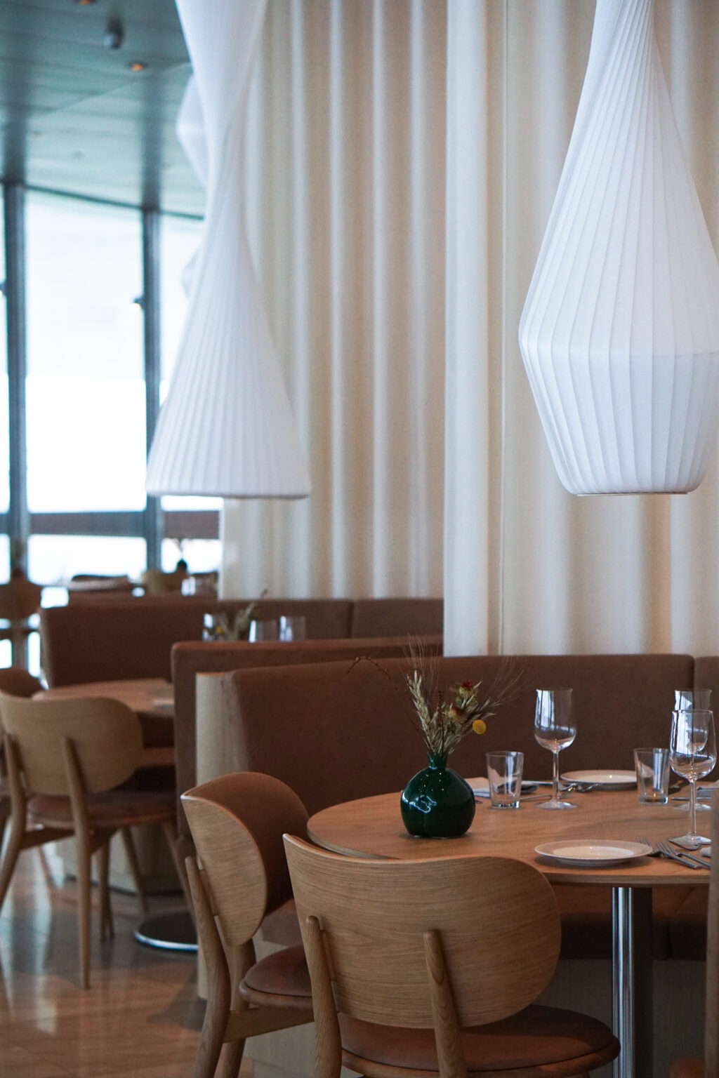 Dansk arkitektur og design på Almanak i Operaen - middag med udsigt.